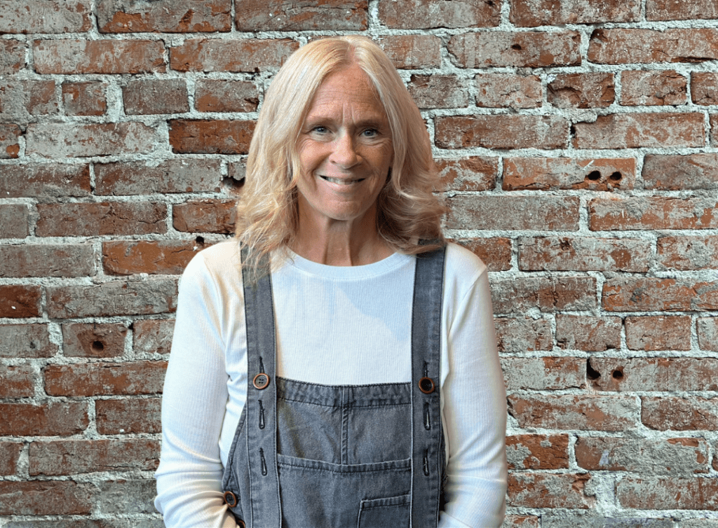 Penny Hollis - Justine Petersen